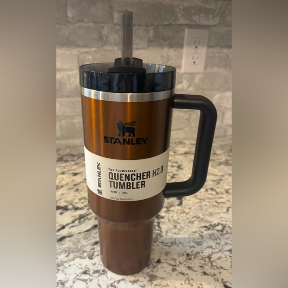 Stanley | Dining | Nwt Just Releasedstanley Quencher H2 Flowstate ...